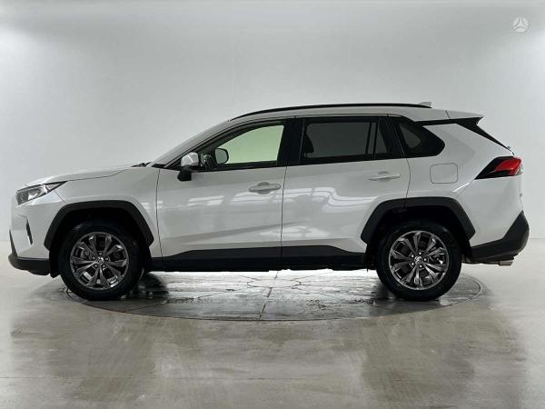 Balts Toyota RAV4 2024 Viļņa, ar dzinēja tilpumu 2.49 L un nobraukumu 57 tūkst. km par 35900 €, foto 3 vietnē AUTOMOTO.COM.LV