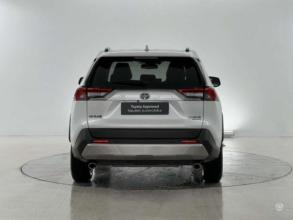 Balts Toyota RAV4 2024 Viļņa, ar dzinēja tilpumu 2.49 L un nobraukumu 57 tūkst. km par 35900 €, foto 4 vietnē AUTOMOTO.COM.LV