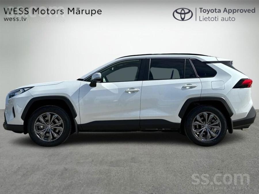 Balts Toyota RAV4 2024 Rīga, ar dzinēja tilpumu 2.50 L un nobraukumu 11 tūkst. km par 37990 €, foto 4 vietnē AUTOMOTO.COM.LV