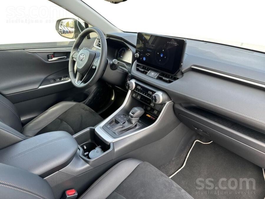 Balts Toyota RAV4 2024 Rīga, ar dzinēja tilpumu 2.50 L un nobraukumu 11 tūkst. km par 37990 €, foto 7 vietnē AUTOMOTO.COM.LV