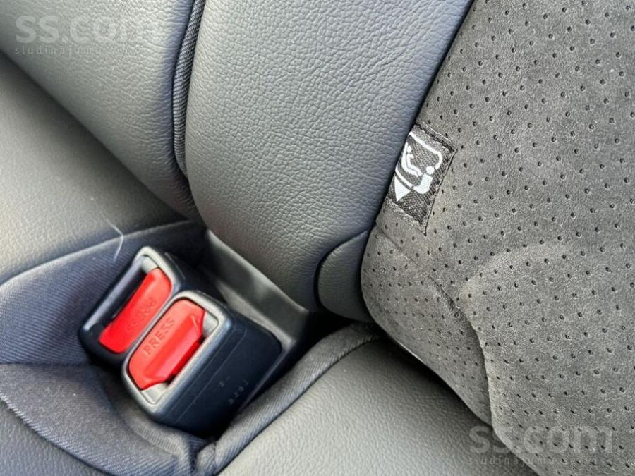 Balts Toyota RAV4 2024 Rīga, ar dzinēja tilpumu 2.50 L un nobraukumu 11 tūkst. km par 37990 €, foto 33 vietnē AUTOMOTO.COM.LV