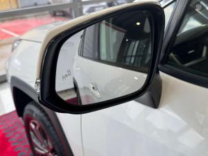 Balts Toyota RAV4 2024 Šauļi, ar dzinēja tilpumu 2.49 L un nobraukumu 103 tūkst. km par 32900 €, foto 9 vietnē AUTOMOTO.COM.LV