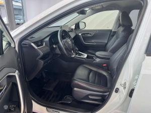 Balts Toyota RAV4 2024 Šauļi, ar dzinēja tilpumu 2.49 L un nobraukumu 103 tūkst. km par 32900 €, foto 12 vietnē AUTOMOTO.COM.LV