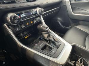 Balts Toyota RAV4 2024 Šauļi, ar dzinēja tilpumu 2.49 L un nobraukumu 103 tūkst. km par 32900 €, foto 21 vietnē AUTOMOTO.COM.LV