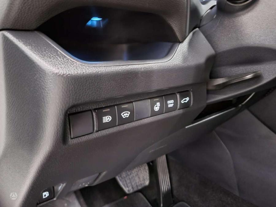 Balts Toyota RAV4 2024 Šauļi, ar dzinēja tilpumu 2.49 L un nobraukumu 15 tūkst. km par 42950 €, foto 9 vietnē AUTOMOTO.COM.LV
