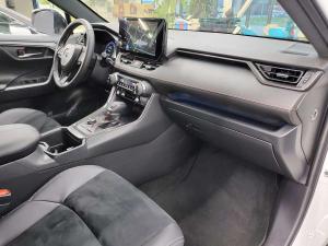 Balts Toyota RAV4 2024 Šauļi, ar dzinēja tilpumu 2.49 L un nobraukumu 15 tūkst. km par 42950 €, foto 14 vietnē AUTOMOTO.COM.LV