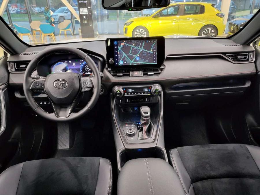 Balts Toyota RAV4 2024 Šauļi, ar dzinēja tilpumu 2.49 L un nobraukumu 15 tūkst. km par 42950 €, foto 16 vietnē AUTOMOTO.COM.LV