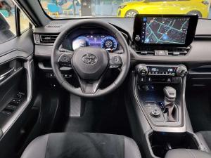 Balts Toyota RAV4 2024 Šauļi, ar dzinēja tilpumu 2.49 L un nobraukumu 15 tūkst. km par 42950 €, foto 17 vietnē AUTOMOTO.COM.LV