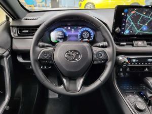 Balts Toyota RAV4 2024 Šauļi, ar dzinēja tilpumu 2.49 L un nobraukumu 15 tūkst. km par 42950 €, foto 18 vietnē AUTOMOTO.COM.LV