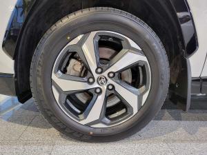 Balts Toyota RAV4 2024 Šauļi, ar dzinēja tilpumu 2.49 L un nobraukumu 15 tūkst. km par 42950 €, foto 29 vietnē AUTOMOTO.COM.LV