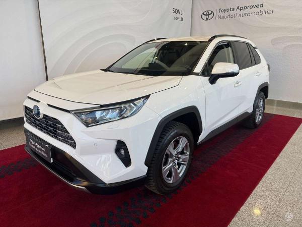 White Toyota RAV4 2024 in Siauliai, with an engine capacity of 2.49 L and mileage of 90 thousand km for 32900 €, photo 1 on AUTOMOTO.COM.LV