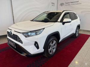 Белый Тойота РАВ 4 2024 в Шяуляй, объемом двигателя 2.49 л и пробегом 90 тыс. км за 32900 €, фото  на AUTOMOTO.COM.LV