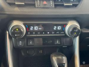 Белый Тойота РАВ 4 2024 в Шяуляй, объемом двигателя 2.49 л и пробегом 90 тыс. км за 32900 €, фото 21 на AUTOMOTO.COM.LV