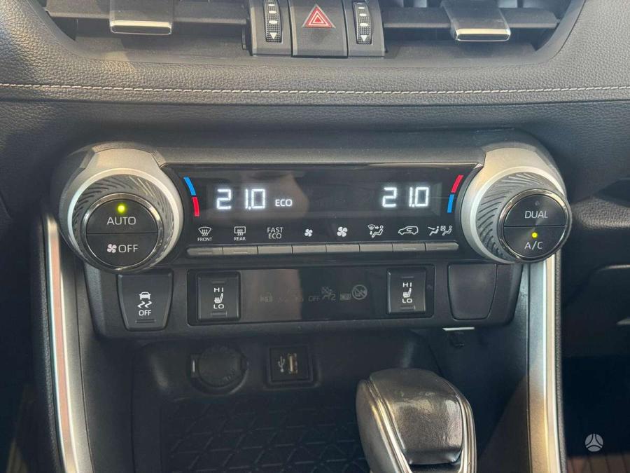 Белый Тойота РАВ 4 2024 в Шяуляй, объемом двигателя 2.49 л и пробегом 90 тыс. км за 32900 €, фото 21 на AUTOMOTO.COM.LV