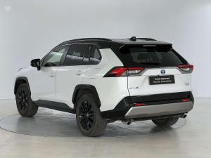 Balts Toyota RAV4 2024 Viļņa, ar dzinēja tilpumu 2.49 L un nobraukumu 76 tūkst. km par 40900 €, foto 18 vietnē AUTOMOTO.COM.LV
