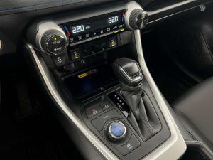 Balts Toyota RAV4 2024 Viļņa, ar dzinēja tilpumu 2.49 L un nobraukumu 76 tūkst. km par 40900 €, foto 24 vietnē AUTOMOTO.COM.LV