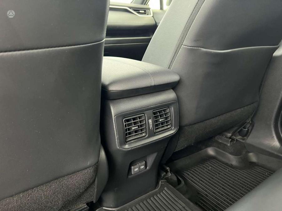 Balts Toyota RAV4 2024 Viļņa, ar dzinēja tilpumu 2.49 L un nobraukumu 76 tūkst. km par 40900 €, foto 27 vietnē AUTOMOTO.COM.LV