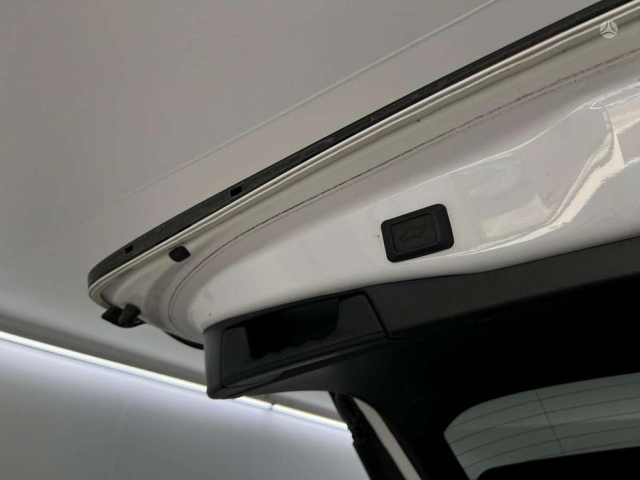 Balts Toyota RAV4 2024 Viļņa, ar dzinēja tilpumu 2.49 L un nobraukumu 76 tūkst. km par 40900 €, foto 29 vietnē AUTOMOTO.COM.LV