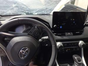 White Toyota RAV4 2024 in Siauliai, with an engine capacity of 1.99 L and mileage of 59 thousand km for 9800 €, photo 18 on AUTOMOTO.COM.LV