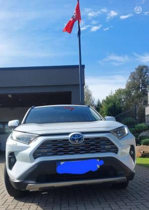 Balts Toyota RAV4 2024 Viļņa, ar dzinēja tilpumu 2.49 L un nobraukumu 54 tūkst. km par 35300 €, foto 5 vietnē AUTOMOTO.COM.LV
