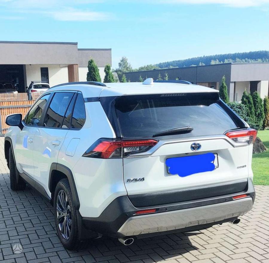Balts Toyota RAV4 2024 Viļņa, ar dzinēja tilpumu 2.49 L un nobraukumu 54 tūkst. km par 35300 €, foto 7 vietnē AUTOMOTO.COM.LV