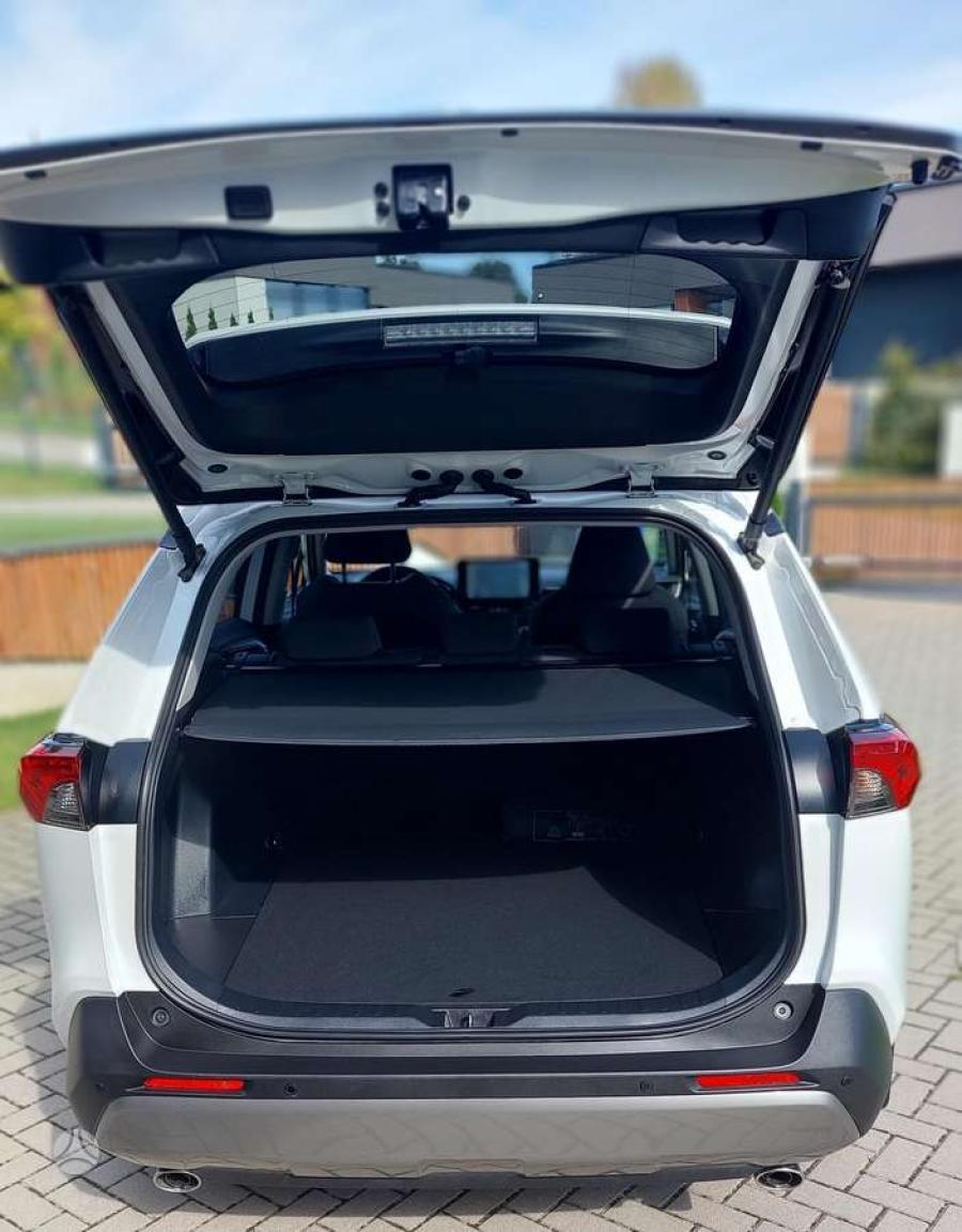 Balts Toyota RAV4 2024 Viļņa, ar dzinēja tilpumu 2.49 L un nobraukumu 54 tūkst. km par 35300 €, foto 9 vietnē AUTOMOTO.COM.LV