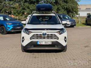 Balts Toyota RAV4 2024 Liepāja, ar dzinēja tilpumu 2.50 L un nobraukumu 43 tūkst. km par 33900 €, foto 8 vietnē AUTOMOTO.COM.LV