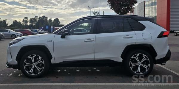 Balts Toyota RAV4 2024 Rīga, ar dzinēja tilpumu 2.50 L un nobraukumu 134 tūkst. km par 39500 €, foto 7 vietnē AUTOMOTO.COM.LV