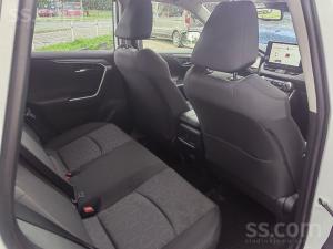 Balts Toyota RAV4 2025 Rīga, ar dzinēja tilpumu 2.50 L un nobraukumu 12 tūkst. km par 34450 €, foto 8 vietnē AUTOMOTO.COM.LV