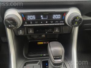 Balts Toyota RAV4 2025 Rīga, ar dzinēja tilpumu 2.50 L un nobraukumu 12 tūkst. km par 34450 €, foto 13 vietnē AUTOMOTO.COM.LV