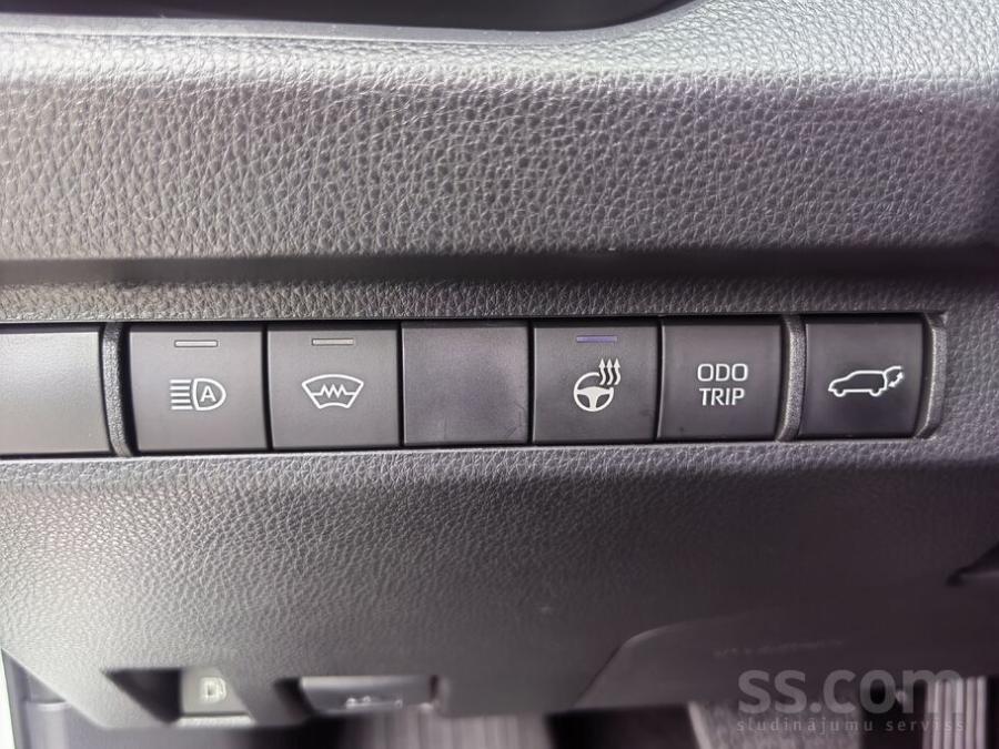 Balts Toyota RAV4 2025 Rīga, ar dzinēja tilpumu 2.50 L un nobraukumu 12 tūkst. km par 34450 €, foto 14 vietnē AUTOMOTO.COM.LV