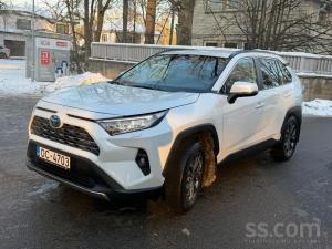 Белый Тойота РАВ 4 2025 в Рига, объемом двигателя 2.50 л и пробегом 40 тыс. км за 37350 €, фото  на AUTOMOTO.COM.LV