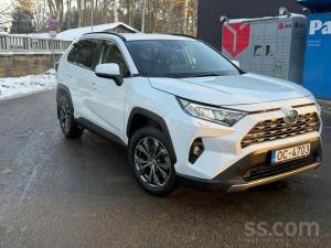 Белый Тойота РАВ 4 2025 в Рига, объемом двигателя 2.50 л и пробегом 40 тыс. км за 37350 €, фото 4 на AUTOMOTO.COM.LV