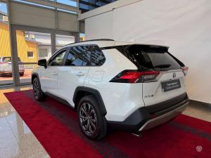Balts Toyota RAV4 2025 Šauļi, ar dzinēja tilpumu 2.49 L un nobraukumu 16 tūkst. km par 37900 €, foto 4 vietnē AUTOMOTO.COM.LV