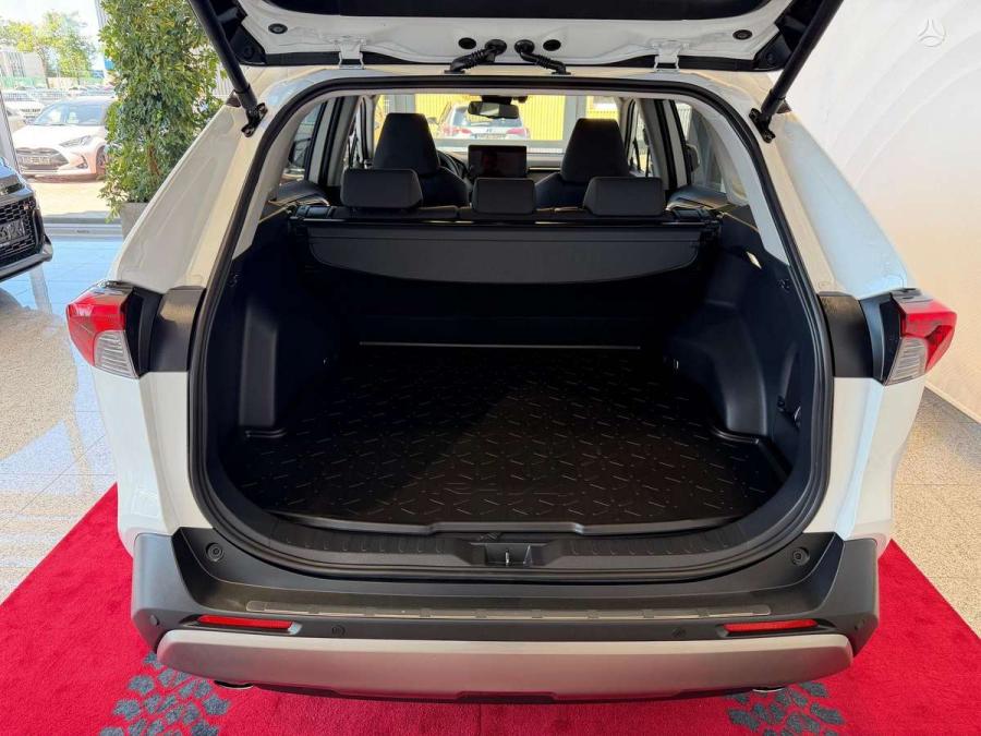 Balts Toyota RAV4 2025 Šauļi, ar dzinēja tilpumu 2.49 L un nobraukumu 16 tūkst. km par 37900 €, foto 6 vietnē AUTOMOTO.COM.LV