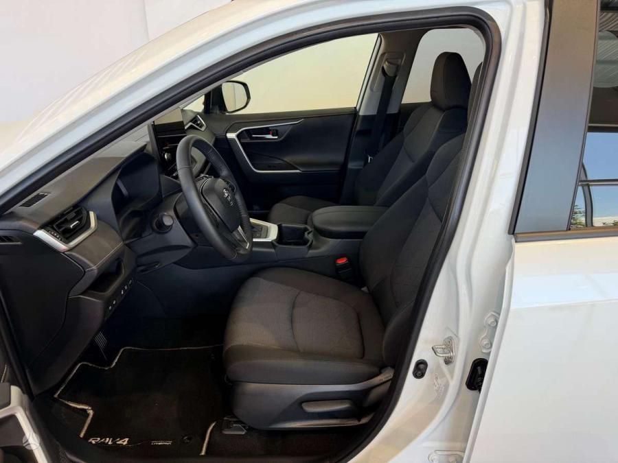 Balts Toyota RAV4 2025 Šauļi, ar dzinēja tilpumu 2.49 L un nobraukumu 16 tūkst. km par 37900 €, foto 7 vietnē AUTOMOTO.COM.LV