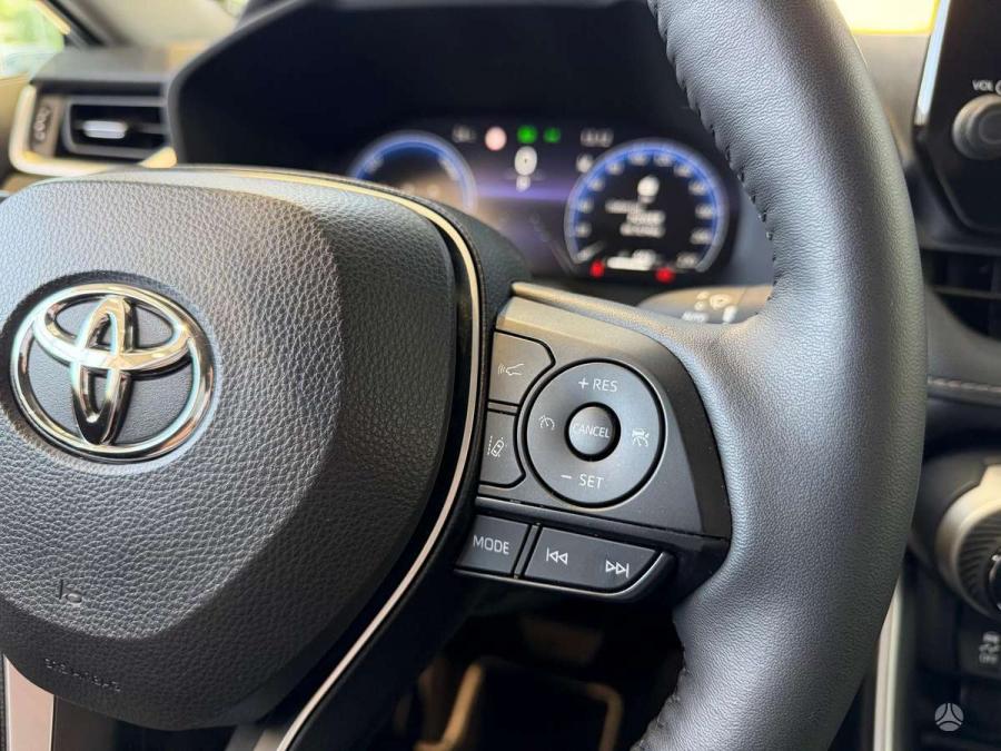 Balts Toyota RAV4 2025 Šauļi, ar dzinēja tilpumu 2.49 L un nobraukumu 16 tūkst. km par 37900 €, foto 17 vietnē AUTOMOTO.COM.LV