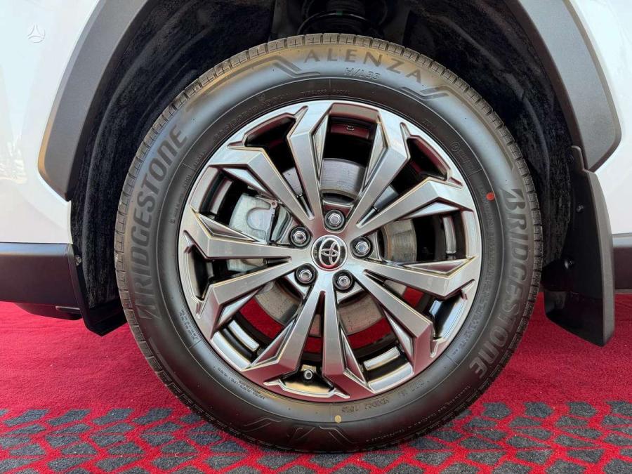Balts Toyota RAV4 2025 Šauļi, ar dzinēja tilpumu 2.49 L un nobraukumu 16 tūkst. km par 37900 €, foto 24 vietnē AUTOMOTO.COM.LV