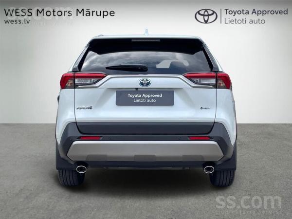 Balts Toyota RAV4 2025 Rīga, ar dzinēja tilpumu 2.50 L un nobraukumu 11 tūkst. km par 37990 €, foto 4 vietnē AUTOMOTO.COM.LV