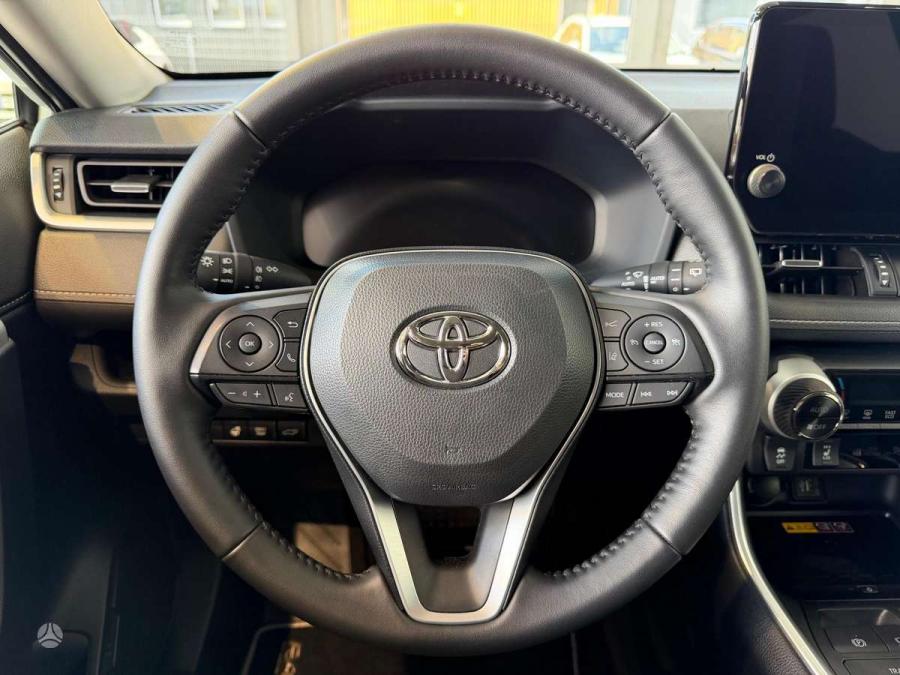 Balts Toyota RAV4 2025 Šauļi, ar dzinēja tilpumu 2.49 L un nobraukumu 18 tūkst. km par 37900 €, foto 17 vietnē AUTOMOTO.COM.LV