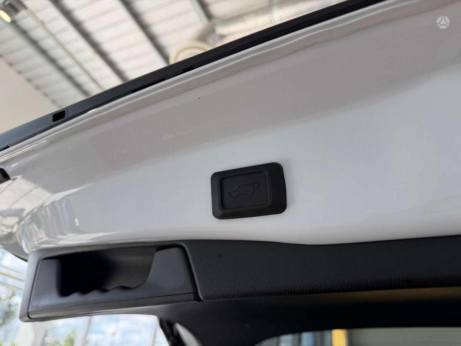 Balts Toyota RAV4 2025 Šauļi, ar dzinēja tilpumu 2.49 L un nobraukumu 18 tūkst. km par 37900 €, foto 39 vietnē AUTOMOTO.COM.LV
