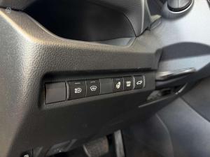 Balts Toyota RAV4 2025 Šauļi, ar dzinēja tilpumu 2.49 L un nobraukumu 18 tūkst. km par 37900 €, foto 26 vietnē AUTOMOTO.COM.LV