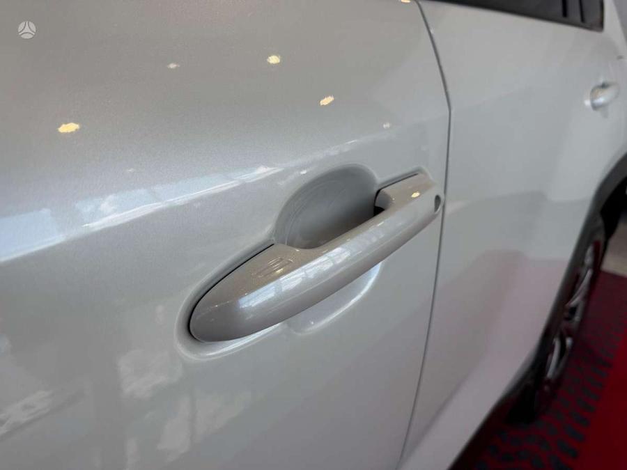 Balts Toyota RAV4 2025 Šauļi, ar dzinēja tilpumu 2.49 L un nobraukumu 18 tūkst. km par 37900 €, foto 34 vietnē AUTOMOTO.COM.LV