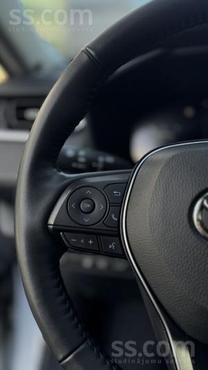 Balts Toyota RAV4 2025 Rīga, ar dzinēja tilpumu 2.50 L un nobraukumu 55 tūkst. km par 34500 €, foto 16 vietnē AUTOMOTO.COM.LV