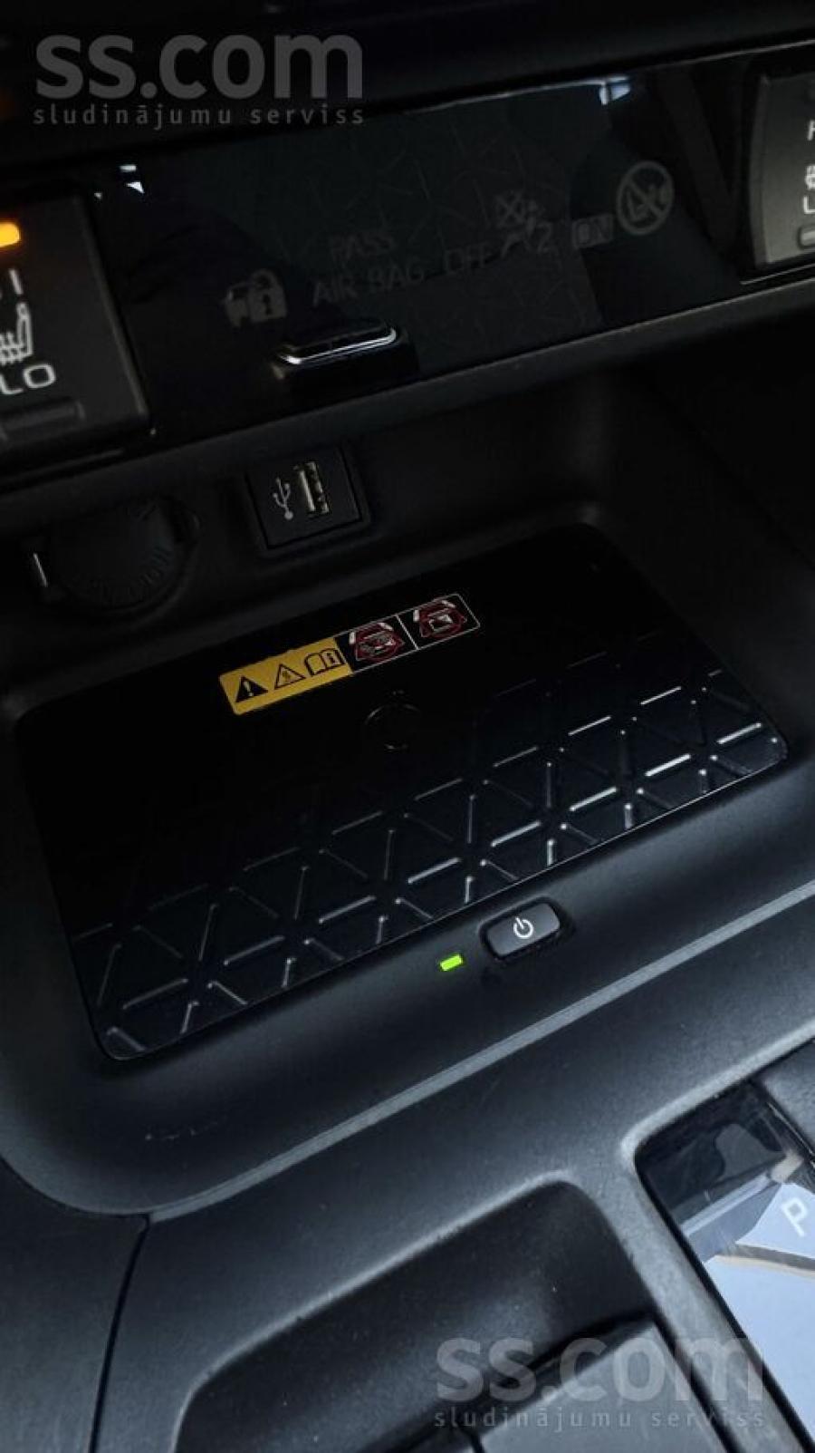 Balts Toyota RAV4 2025 Rīga, ar dzinēja tilpumu 2.50 L un nobraukumu 55 tūkst. km par 34500 €, foto 21 vietnē AUTOMOTO.COM.LV