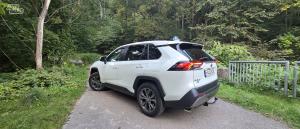 White Toyota RAV4 2025 in Vilnius, with an engine capacity of 2.50 L and mileage of 39 thousand km for 38400 €, photo 5 on AUTOMOTO.COM.LV