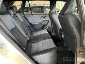 Balts Toyota RAV4 2026 Ventspils, ar dzinēja tilpumu 2.50 L un nobraukumu 10 tūkst. km par 48250 €, foto 9 vietnē AUTOMOTO.COM.LV