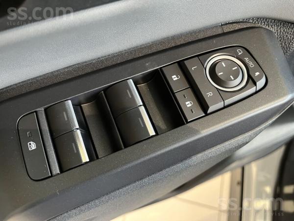 Balts Toyota RAV4 2026 Ventspils, ar dzinēja tilpumu 2.50 L un nobraukumu 10 tūkst. km par 48250 €, foto 9 vietnē AUTOMOTO.COM.LV