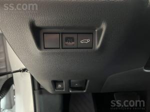 Balts Toyota RAV4 2026 Ventspils, ar dzinēja tilpumu 2.50 L un nobraukumu 10 tūkst. km par 48250 €, foto 12 vietnē AUTOMOTO.COM.LV