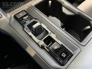 Balts Toyota RAV4 2026 Ventspils, ar dzinēja tilpumu 2.50 L un nobraukumu 10 tūkst. km par 48250 €, foto 17 vietnē AUTOMOTO.COM.LV